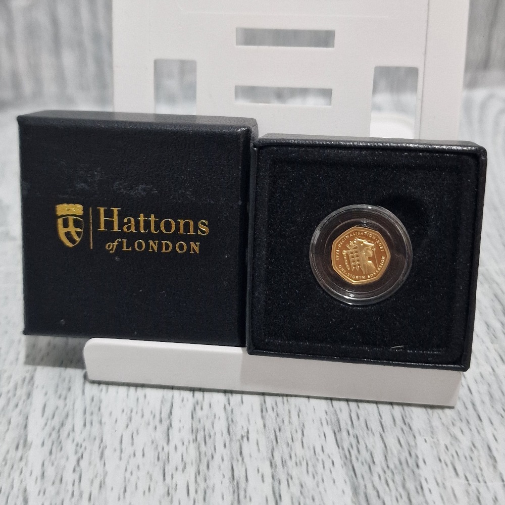 Pre-owned Hattons Of London 1971 Decimalisation 2021 Gold Proof - 1/8th ...